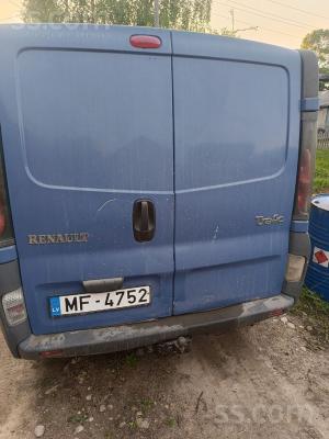 Blue Renault Trafic 2005 in Ventspils, with an engine capacity of 1.90 L and mileage of 338 thousand km for 2200 €, photo 5 on AUTOMOTO.COM.LV