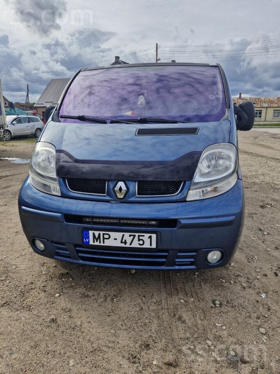 Zils Renault Trafic 2005 Rēzekne, ar dzinēja tilpumu 1.90 L un nobraukumu 309 tūkst. km par 5500 €, foto 3 vietnē AUTOMOTO.COM.LV