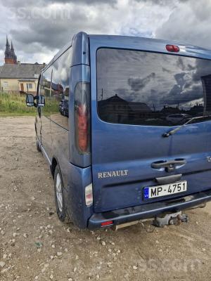 Zils Renault Trafic 2005 Rēzekne, ar dzinēja tilpumu 1.90 L un nobraukumu 309 tūkst. km par 5500 €, foto 5 vietnē AUTOMOTO.COM.LV