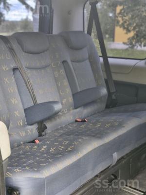 Zils Renault Trafic 2005 Rēzekne, ar dzinēja tilpumu 1.90 L un nobraukumu 309 tūkst. km par 5500 €, foto 13 vietnē AUTOMOTO.COM.LV