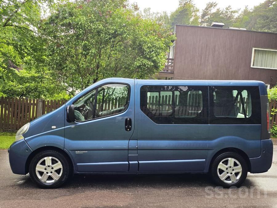 Zils Renault Trafic 2006 Rīga, ar dzinēja tilpumu 2.50 L un nobraukumu 242 tūkst. km par 14150 €, foto 2 vietnē AUTOMOTO.COM.LV