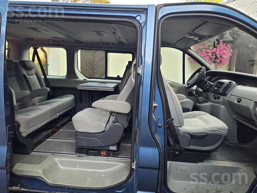 Zils Renault Trafic 2006 Rīga, ar dzinēja tilpumu 2.50 L un nobraukumu 242 tūkst. km par 14150 €, foto 6 vietnē AUTOMOTO.COM.LV