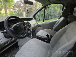 Zils Renault Trafic 2006 Rīga, ar dzinēja tilpumu 2.50 L un nobraukumu 242 tūkst. km par 14150 €, foto 8 vietnē AUTOMOTO.COM.LV