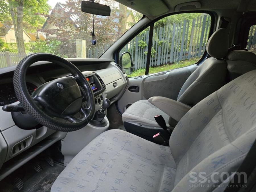 Zils Renault Trafic 2006 Rīga, ar dzinēja tilpumu 2.50 L un nobraukumu 242 tūkst. km par 14150 €, foto 8 vietnē AUTOMOTO.COM.LV
