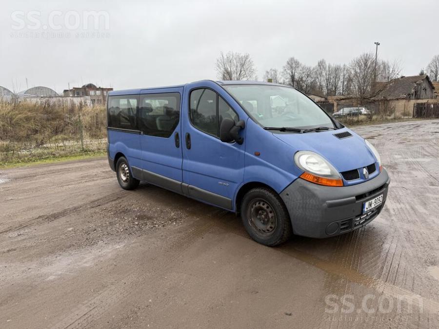 Zils Renault Trafic 2006 Jelgava, ar dzinēja tilpumu 2.50 L un nobraukumu 349 tūkst. km par 5900 €, foto 4 vietnē AUTOMOTO.COM.LV