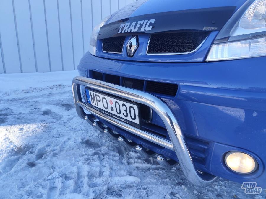 Blue Renault Trafic 2006 in Kaunas, with an engine capacity of 1.90 L and mileage of 255 thousand km for 6000 €, photo 5 on AUTOMOTO.COM.LV