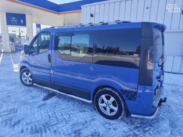 Blue Renault Trafic 2006 in Kaunas, with an engine capacity of 1.90 L and mileage of 255 thousand km for 6000 €, photo 8 on AUTOMOTO.COM.LV