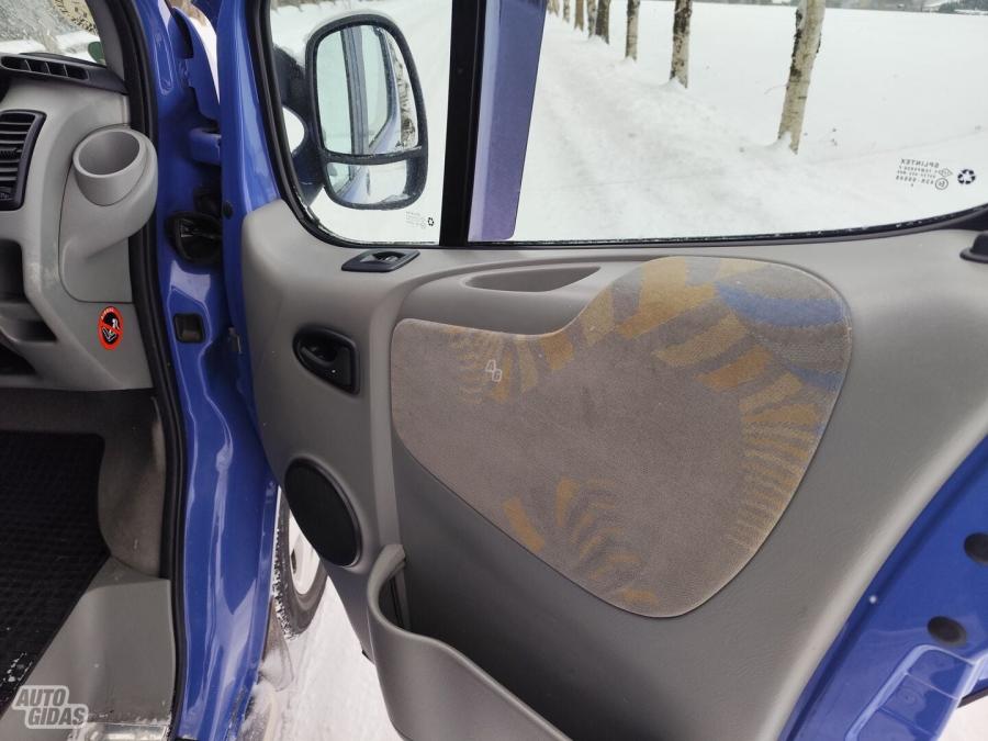 Blue Renault Trafic 2006 in Kaunas, with an engine capacity of 1.90 L and mileage of 255 thousand km for 6000 €, photo 16 on AUTOMOTO.COM.LV