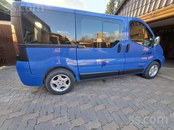 Blue Renault Trafic 2006 in Ludza, with an engine capacity of 1.90 L and mileage of 463 thousand km for 4200 €, photo 1 on AUTOMOTO.COM.LV