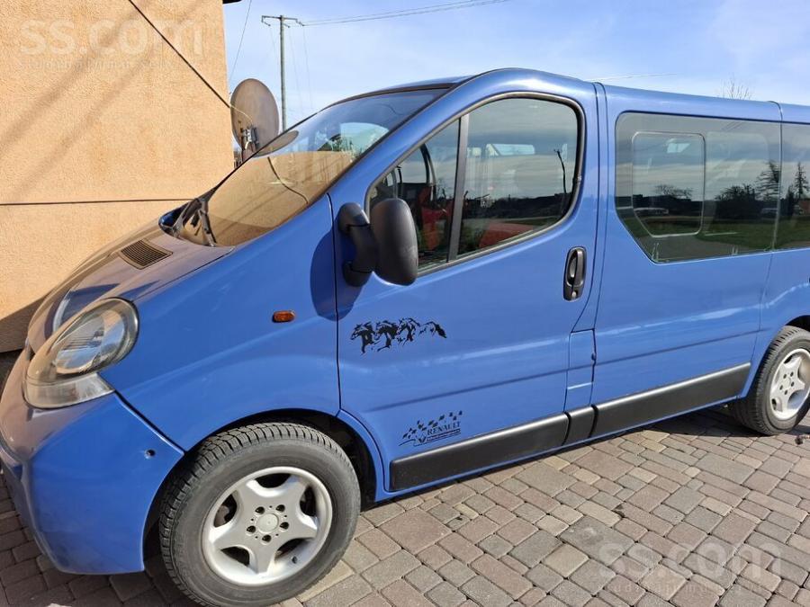 Zils Renault Trafic 2006 Ludza, ar dzinēja tilpumu 1.90 L un nobraukumu 463 tūkst. km par 4200 €, foto 5 vietnē AUTOMOTO.COM.LV