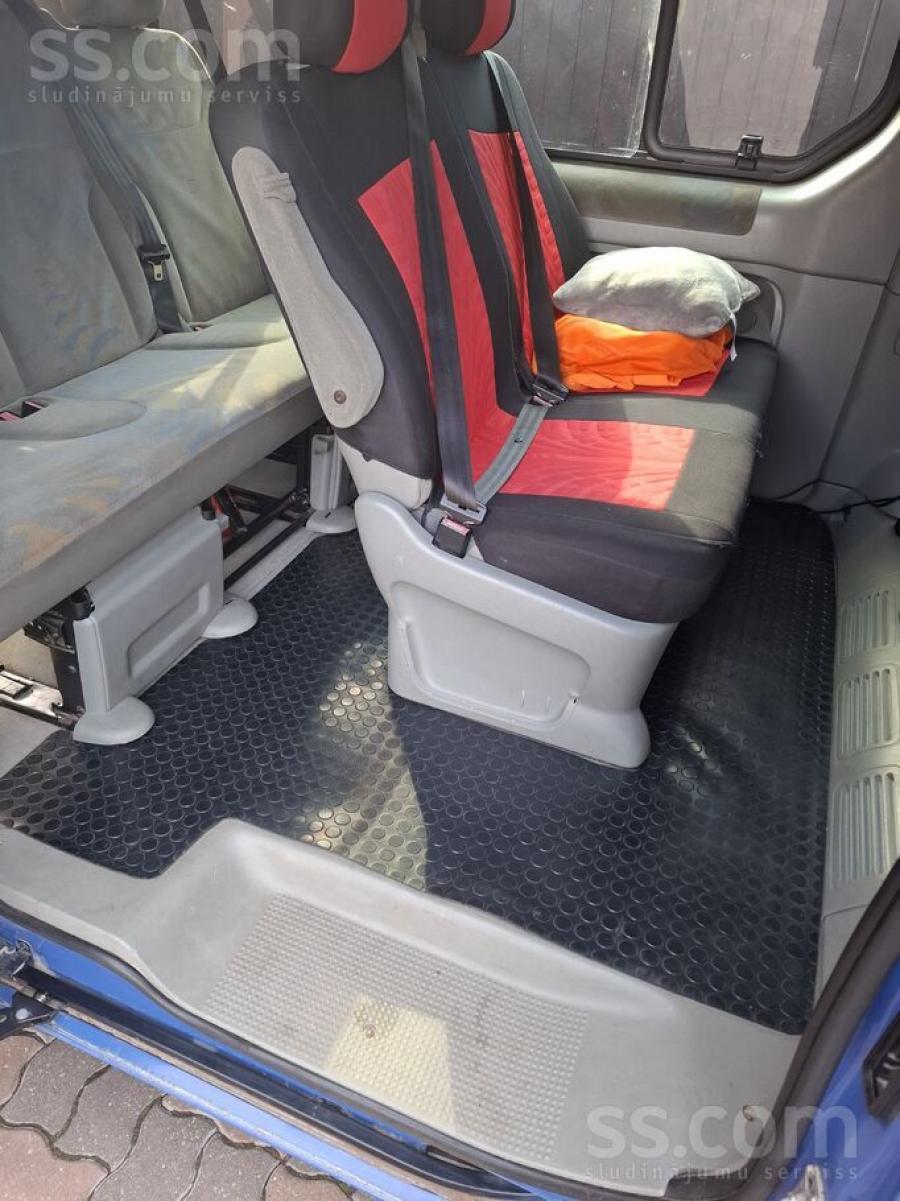 Zils Renault Trafic 2006 Ludza, ar dzinēja tilpumu 1.90 L un nobraukumu 463 tūkst. km par 4200 €, foto 8 vietnē AUTOMOTO.COM.LV