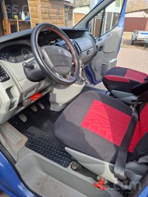 Zils Renault Trafic 2006 Ludza, ar dzinēja tilpumu 1.90 L un nobraukumu 463 tūkst. km par 4200 €, foto 9 vietnē AUTOMOTO.COM.LV