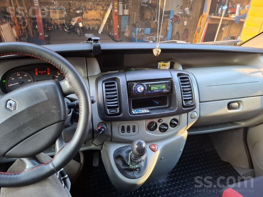 Zils Renault Trafic 2006 Ludza, ar dzinēja tilpumu 1.90 L un nobraukumu 463 tūkst. km par 4200 €, foto 14 vietnē AUTOMOTO.COM.LV