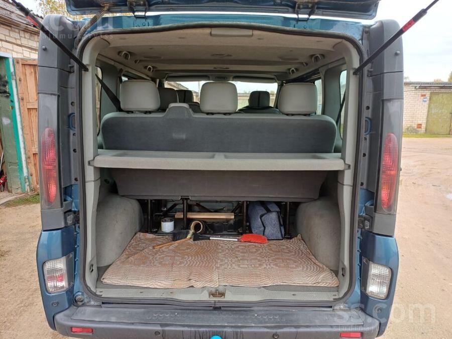 Zils Renault Trafic 2006 Ludza, ar dzinēja tilpumu 1.90 L un nobraukumu 308 tūkst. km par 6200 €, foto 7 vietnē AUTOMOTO.COM.LV