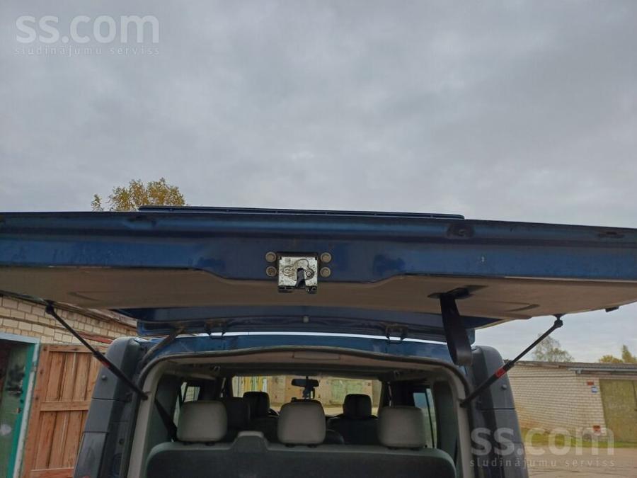 Zils Renault Trafic 2006 Ludza, ar dzinēja tilpumu 1.90 L un nobraukumu 308 tūkst. km par 6200 €, foto 8 vietnē AUTOMOTO.COM.LV