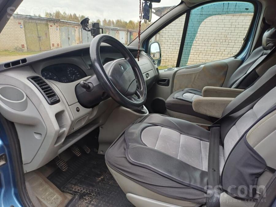 Zils Renault Trafic 2006 Ludza, ar dzinēja tilpumu 1.90 L un nobraukumu 308 tūkst. km par 6200 €, foto 16 vietnē AUTOMOTO.COM.LV