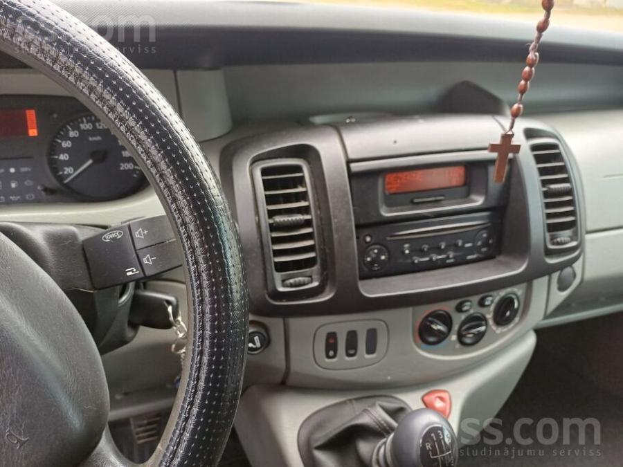 Zils Renault Trafic 2006 Ludza, ar dzinēja tilpumu 1.90 L un nobraukumu 308 tūkst. km par 6200 €, foto 18 vietnē AUTOMOTO.COM.LV
