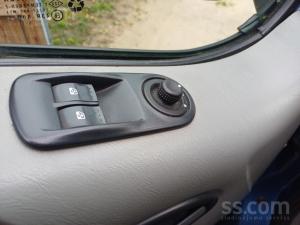 Zils Renault Trafic 2006 Ludza, ar dzinēja tilpumu 1.90 L un nobraukumu 308 tūkst. km par 6200 €, foto 20 vietnē AUTOMOTO.COM.LV