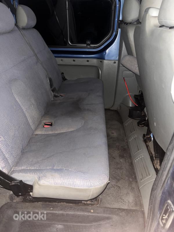 Blue Renault Trafic 2006 in Tartu, with an engine capacity of 2.00 L and mileage of 301 thousand km for 7000 €, photo 7 on AUTOMOTO.COM.LV