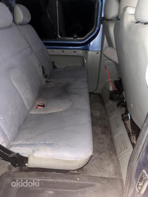Blue Renault Trafic 2006 in Tartu, with an engine capacity of 2.00 L and mileage of 301 thousand km for 7000 €, photo 8 on AUTOMOTO.COM.LV