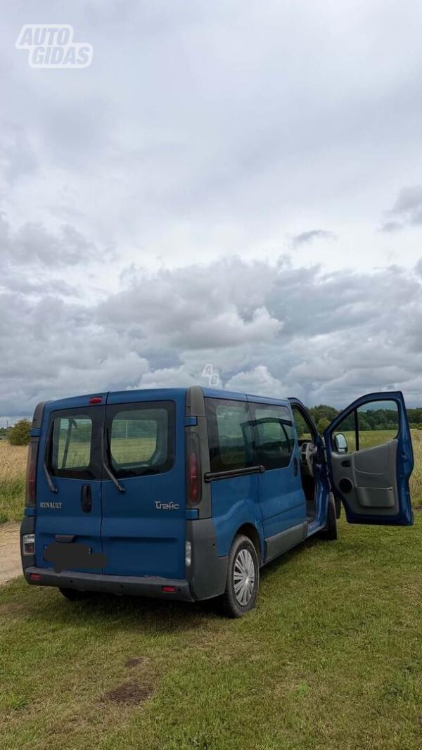 Blue Renault Trafic 2006 in Klaipeda, with an engine capacity of 1.90 L and mileage of 375 thousand km for 4000 €, photo 4 on AUTOMOTO.COM.LV