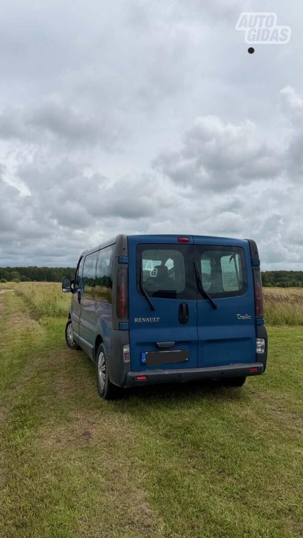 Blue Renault Trafic 2006 in Klaipeda, with an engine capacity of 1.90 L and mileage of 375 thousand km for 4000 €, photo 5 on AUTOMOTO.COM.LV