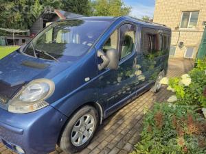 Blue Renault Trafic 2006 in Riga, with an engine capacity of 2.50 L and mileage of 383 thousand km for 6200 €, photo 4 on AUTOMOTO.COM.LV