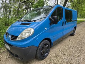 Blue Renault Trafic 2007 in Ludza, with an engine capacity of 2.50 L and mileage of 385 thousand km for 4200 €, photo  on AUTOMOTO.COM.LV