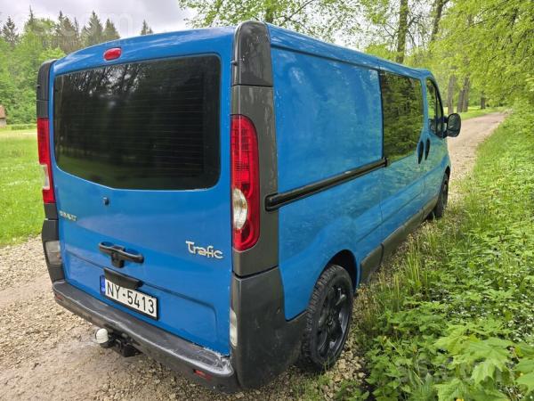 Zils Renault Trafic 2007 Ludza, ar dzinēja tilpumu 2.50 L un nobraukumu 385 tūkst. km par 4200 €, foto 5 vietnē AUTOMOTO.COM.LV