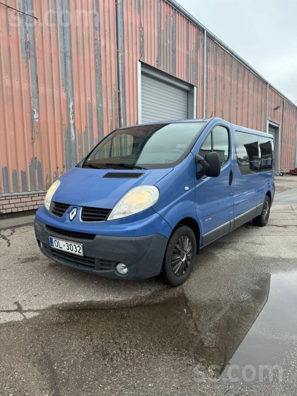 Blue Renault Trafic 2007 in Riga, with an engine capacity of 2.50 L and mileage of 0 thousand km for 5700 €, photo 2 on AUTOMOTO.COM.LV
