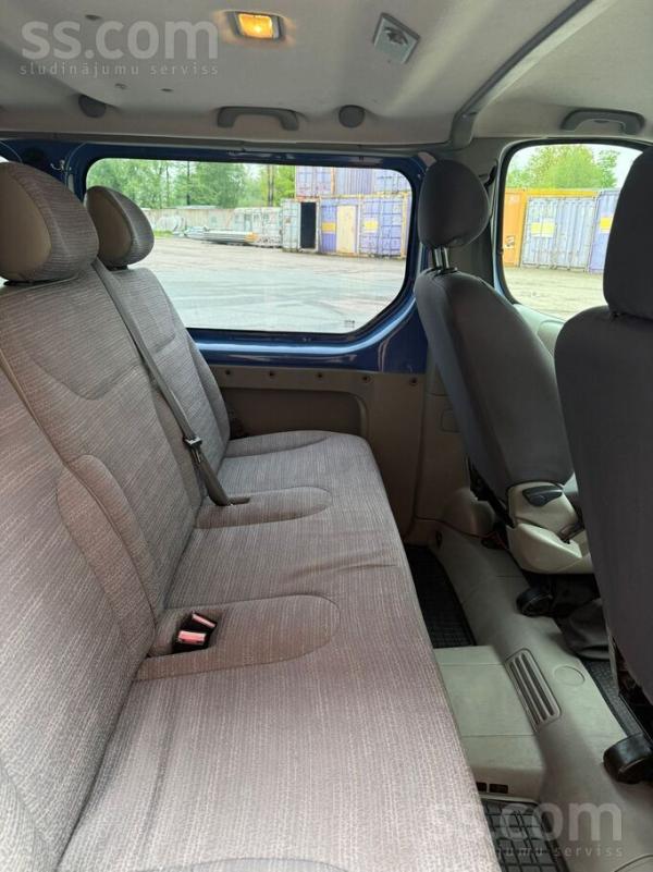 Blue Renault Trafic 2007 in Riga, with an engine capacity of 2.50 L and mileage of 0 thousand km for 5700 €, photo 8 on AUTOMOTO.COM.LV