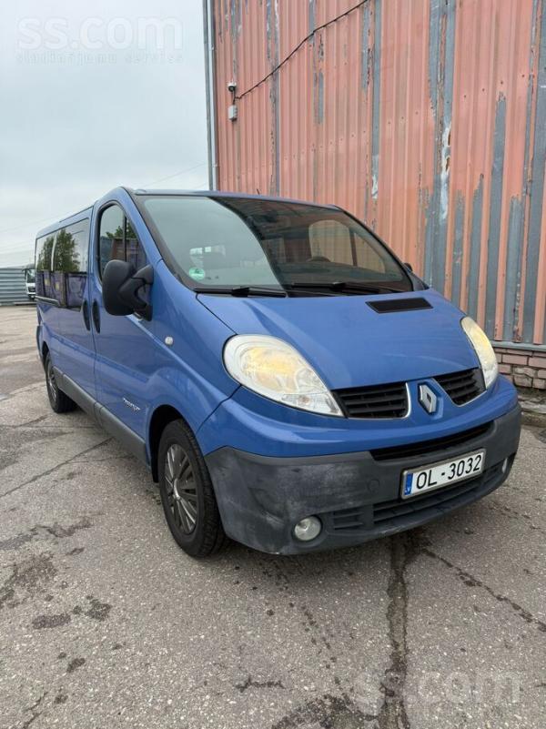 Zils Renault Trafic 2007 Rīga, ar dzinēja tilpumu 2.50 L un nobraukumu 0 tūkst. km par 5700 €, foto 1 vietnē AUTOMOTO.COM.LV