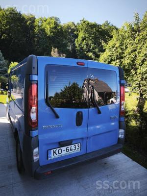 Blue Renault Trafic 2007 in Tukums, with an engine capacity of 2.00 L and mileage of 324 thousand km for 2390 €, photo 7 on AUTOMOTO.COM.LV