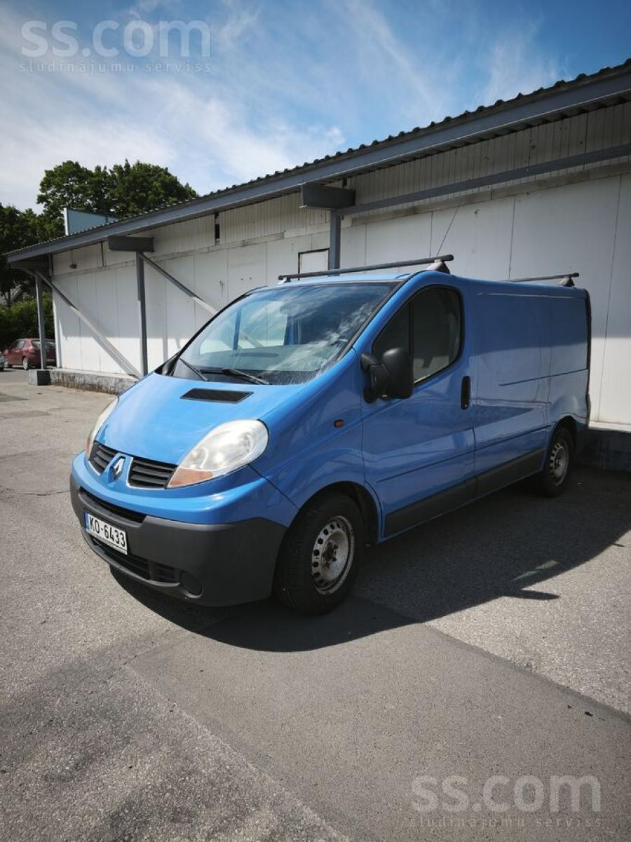 Zils Renault Trafic 2007 Tukums, ar dzinēja tilpumu 2.00 L un nobraukumu 324 tūkst. km par 2390 €, foto 4 vietnē AUTOMOTO.COM.LV