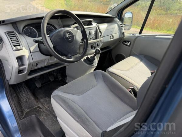 Zils Renault Trafic 2007 Jelgava, ar dzinēja tilpumu 2.00 L un nobraukumu 299 tūkst. km par 6900 €, foto 9 vietnē AUTOMOTO.COM.LV