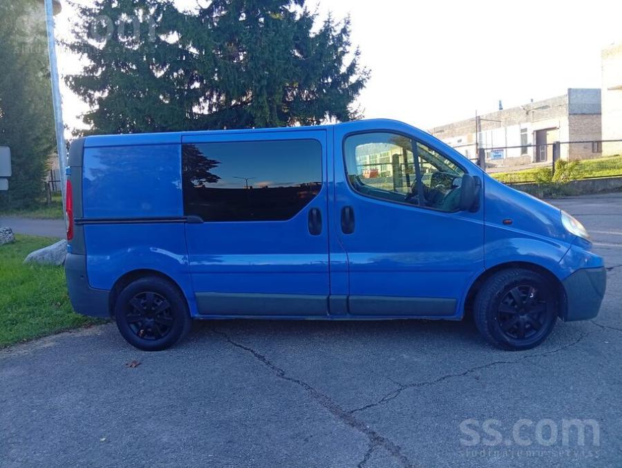 Zils Renault Trafic 2007 Tukums, ar dzinēja tilpumu 2.00 L un nobraukumu 330 tūkst. km par 4390 €, foto 4 vietnē AUTOMOTO.COM.LV