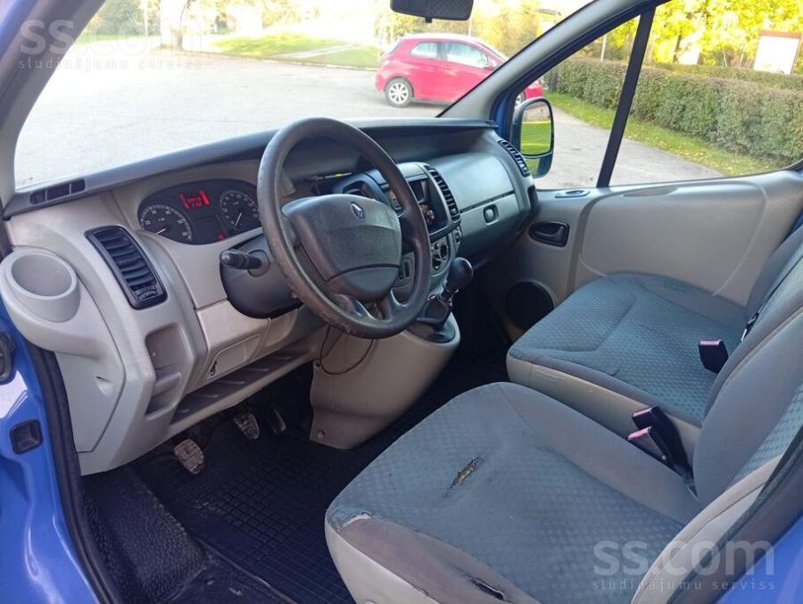 Zils Renault Trafic 2007 Tukums, ar dzinēja tilpumu 2.00 L un nobraukumu 330 tūkst. km par 4390 €, foto 7 vietnē AUTOMOTO.COM.LV