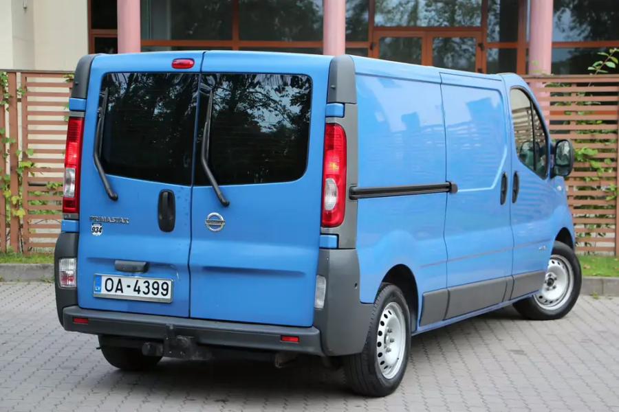 Zils Renault Trafic 2008 Mārupe, ar dzinēja tilpumu 2.00 L un nobraukumu 345 tūkst. km par 4150 €, foto 4 vietnē AUTOMOTO.COM.LV