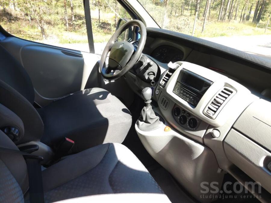 Blue Renault Trafic 2008 in Riga, with an engine capacity of 2.00 L and mileage of 395 thousand km for 5300 €, photo 9 on AUTOMOTO.COM.LV