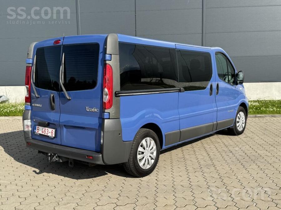 Zils Renault Trafic 2009 Rīga, ar dzinēja tilpumu 2.50 L un nobraukumu 165 tūkst. km par 5900 €, foto 5 vietnē AUTOMOTO.COM.LV