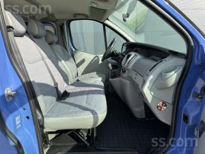 Zils Renault Trafic 2009 Rīga, ar dzinēja tilpumu 2.50 L un nobraukumu 165 tūkst. km par 5900 €, foto 11 vietnē AUTOMOTO.COM.LV