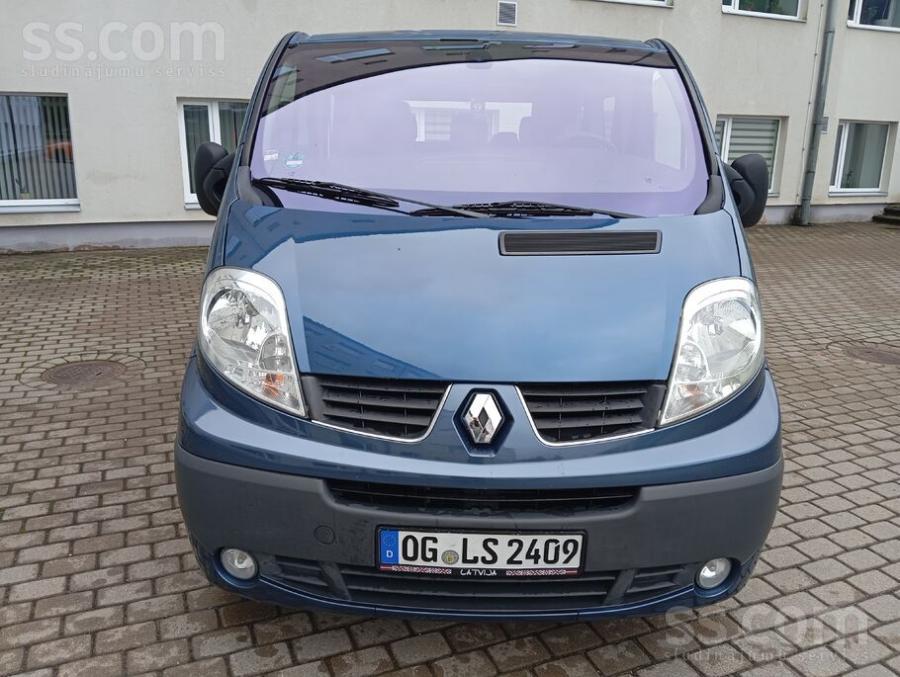 Blue Renault Trafic 2009 in Balvi, with an engine capacity of 2.00 L and mileage of 210 thousand km for 7350 €, photo 3 on AUTOMOTO.COM.LV