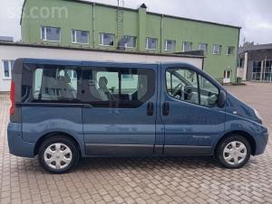 Blue Renault Trafic 2009 in Balvi, with an engine capacity of 2.00 L and mileage of 210 thousand km for 7350 €, photo 6 on AUTOMOTO.COM.LV