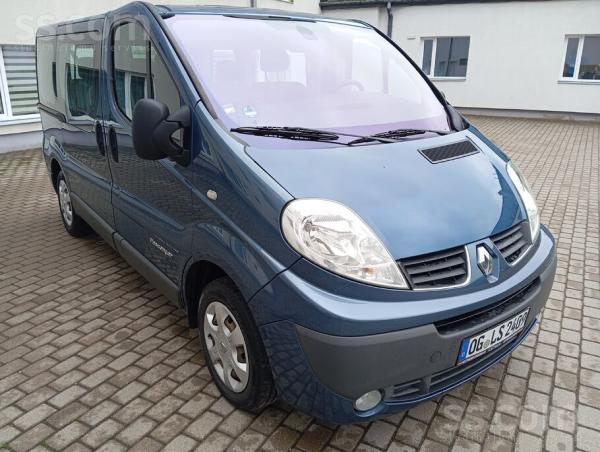 Blue Renault Trafic 2009 in Balvi, with an engine capacity of 2.00 L and mileage of 210 thousand km for 7350 €, photo 7 on AUTOMOTO.COM.LV
