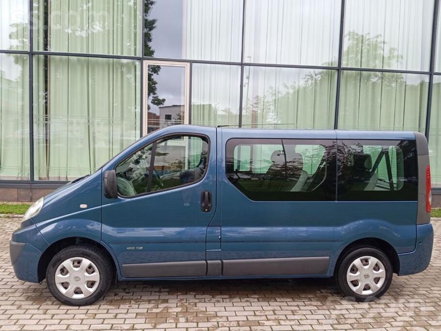 Blue Renault Trafic 2009 in Balvi, with an engine capacity of 2.00 L and mileage of 210 thousand km for 7350 €, photo 14 on AUTOMOTO.COM.LV