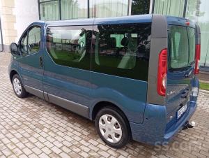Blue Renault Trafic 2009 in Balvi, with an engine capacity of 2.00 L and mileage of 210 thousand km for 7350 €, photo 15 on AUTOMOTO.COM.LV
