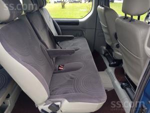 Blue Renault Trafic 2009 in Balvi, with an engine capacity of 2.00 L and mileage of 210 thousand km for 7350 €, photo 23 on AUTOMOTO.COM.LV