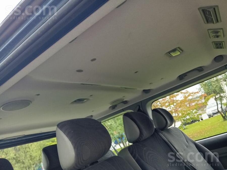 Blue Renault Trafic 2009 in Balvi, with an engine capacity of 2.00 L and mileage of 210 thousand km for 7350 €, photo 24 on AUTOMOTO.COM.LV