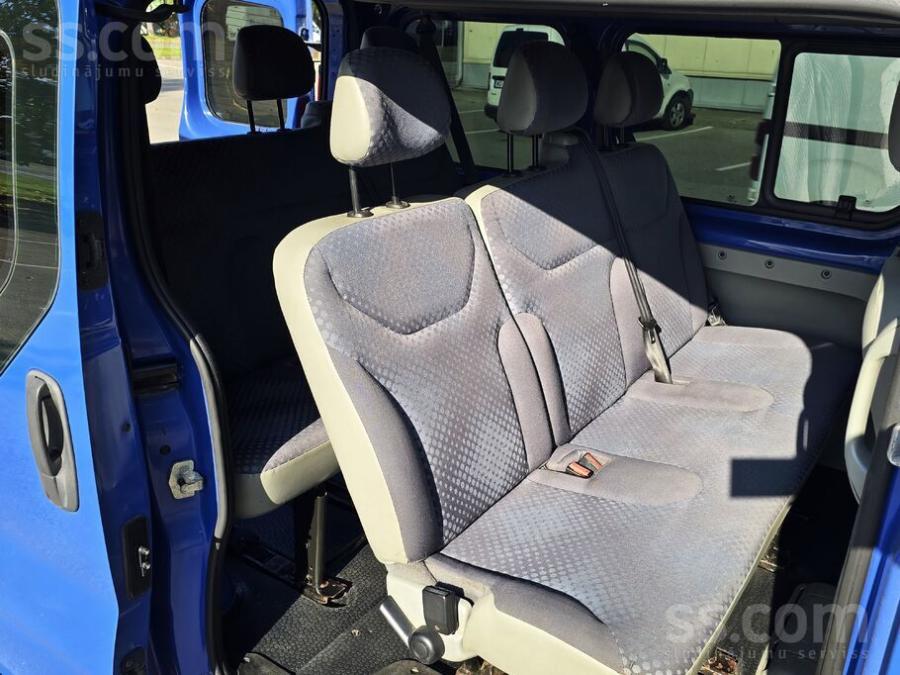 Zils Renault Trafic 2009 Rīga, ar dzinēja tilpumu 2.00 L un nobraukumu 363 tūkst. km par 5500 €, foto 9 vietnē AUTOMOTO.COM.LV