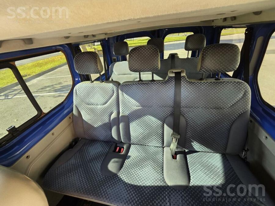 Zils Renault Trafic 2009 Rīga, ar dzinēja tilpumu 2.00 L un nobraukumu 363 tūkst. km par 5500 €, foto 11 vietnē AUTOMOTO.COM.LV